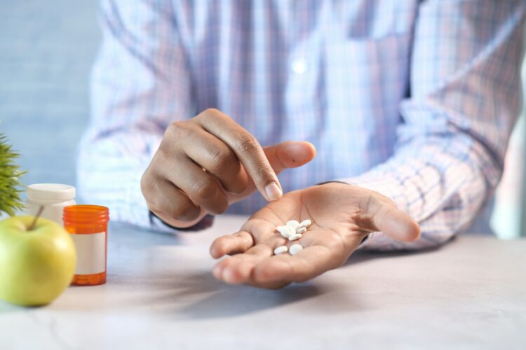Antibiotics: What Are, How They Work, Types, Side Effects, and How To Use