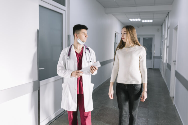 Arthroscopy: What Is, Types, Indications, and Contradictions
