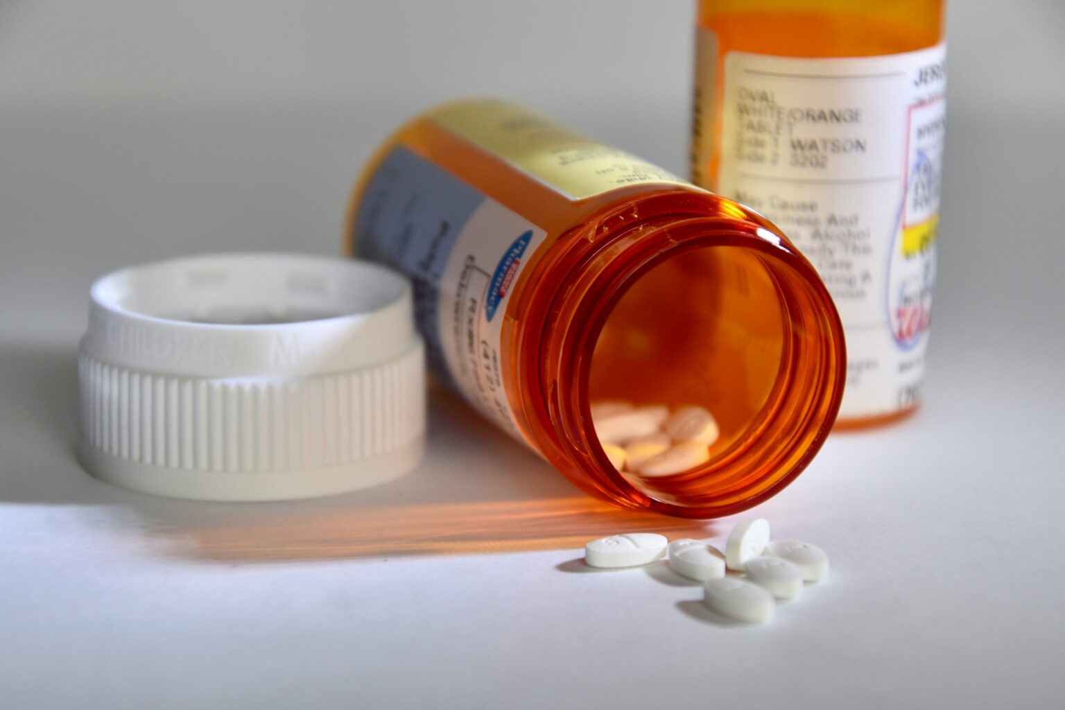 Serotonin Syndrome: What Is, Causes, Symptoms, and Treatment